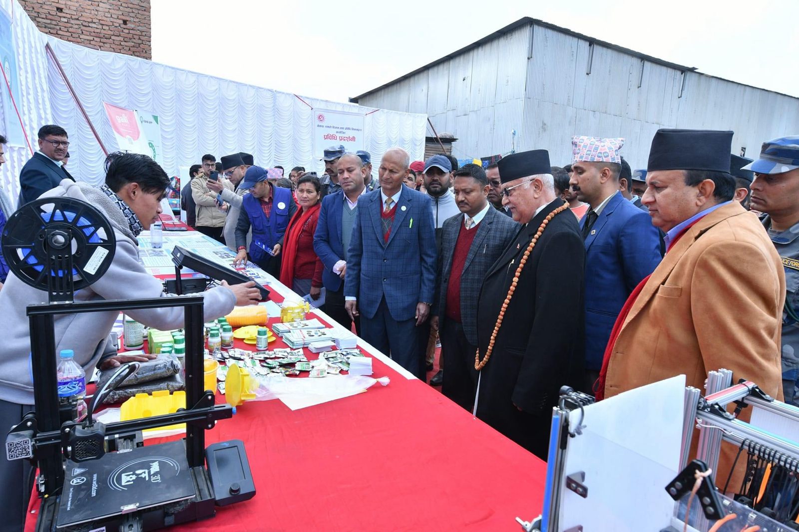 एमाले बैठकस्थलमा प्रविधि प्रदर्शनी - Technology Khabar